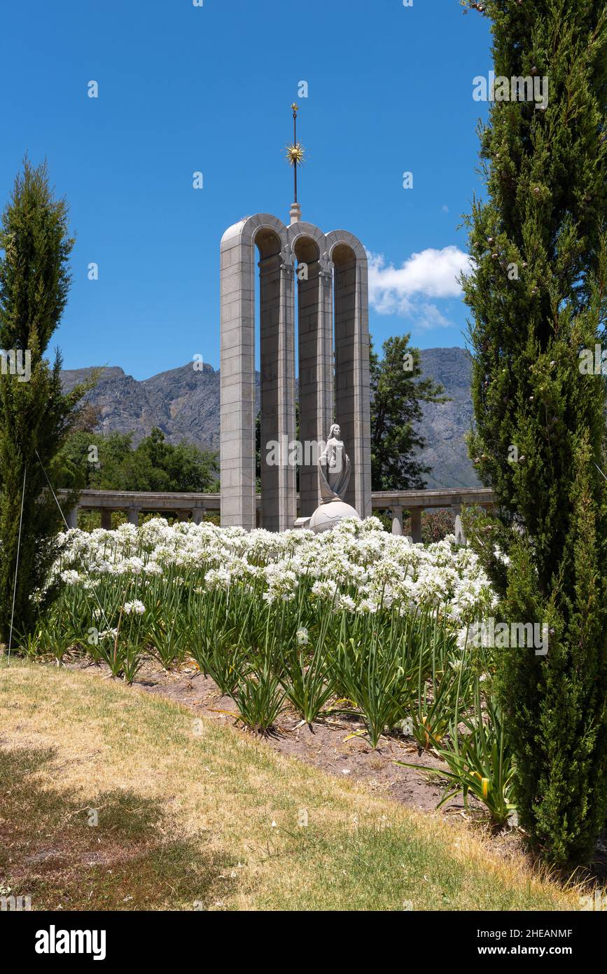 Huguenot Monument, eingeweiht 1948, in Franschhoek, Westkap, Südafrika ...