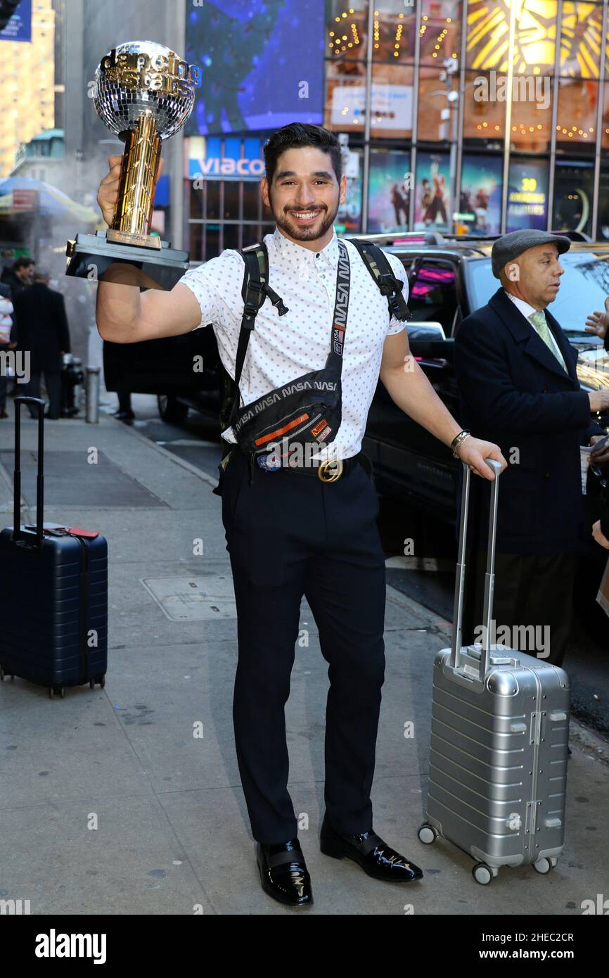 New York - NY - 20191126 zeigten sich die 2019 Gewinner Hannah Brown ...