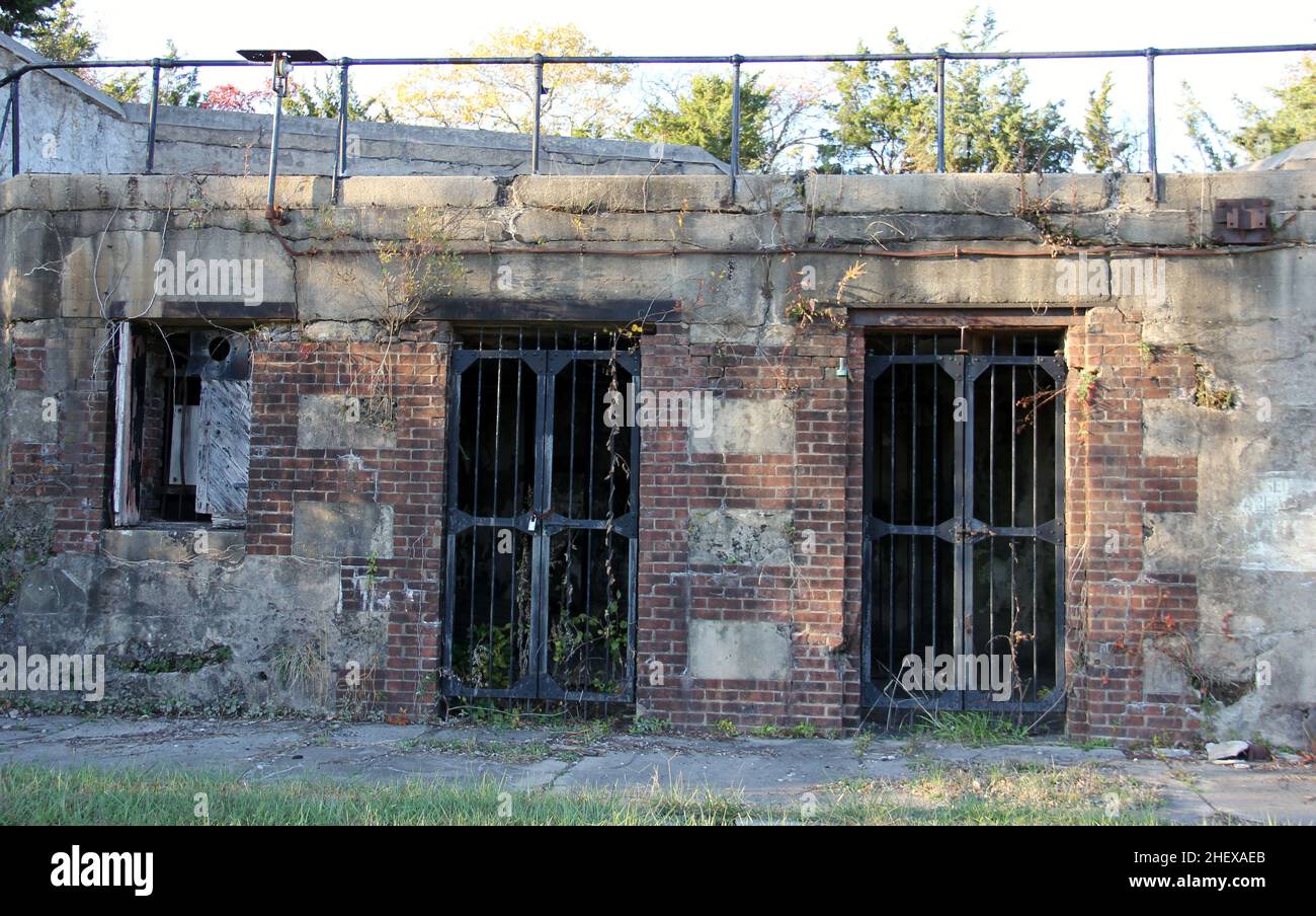 Nine gun battery -Fotos und -Bildmaterial in hoher Auflösung – Alamy