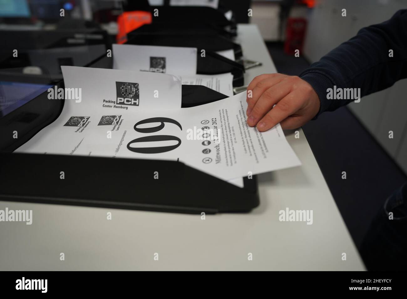 Brandt lkw -Fotos und -Bildmaterial in hoher Auflösung – Alamy Brandt lkw -Fotos und -Bildmaterial in hoher Auflösung – Alamy