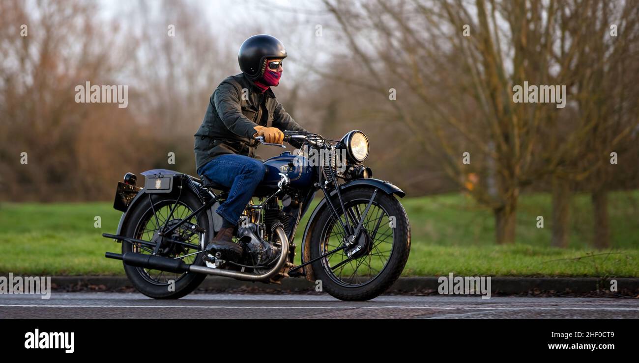 Triumph sportmotorrad -Fotos und -Bildmaterial in hoher Auflösung – Alamy