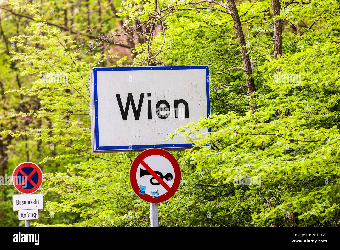 Stadtgrenze grenze -Fotos und -Bildmaterial in hoher Auflösung – Alamy