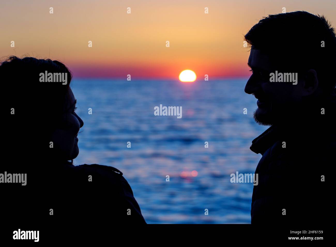 Mutterschaft junge family family fun a tag am strand -Fotos und ...