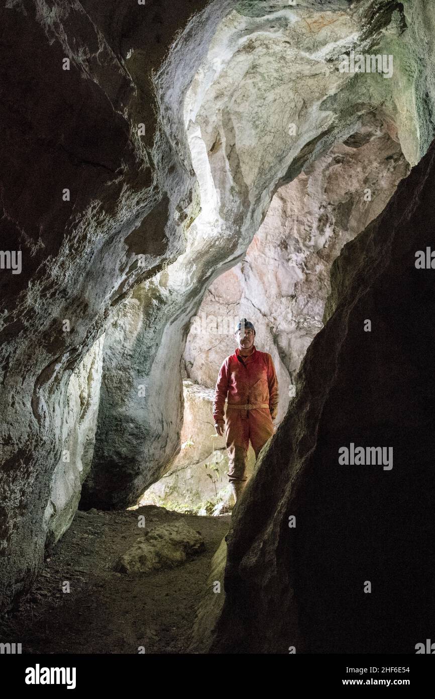 Tropfsteinhöhle in Frankreich, Grotte du Memont Stockfotografie - Alamy