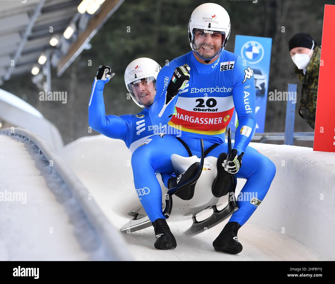 Oberhof, Deutschland. 15th Januar 2022. Emanuel Rieder (r) und Simon ...