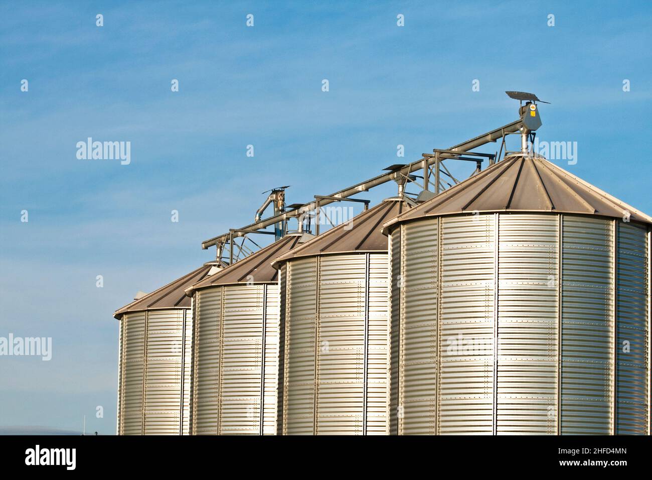 Verkleidete silos -Fotos und -Bildmaterial in hoher Auflösung – Alamy