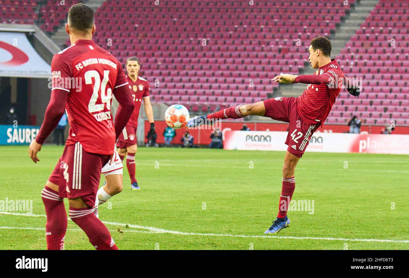 Jamal musiala body -Fotos und -Bildmaterial in hoher Auflösung - Seite ...