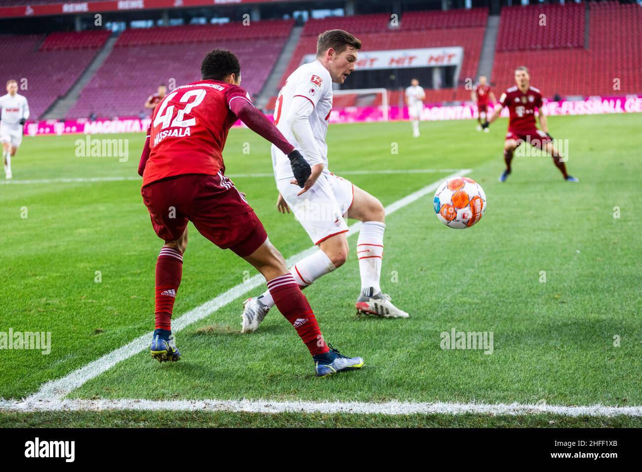 Köln, RheinEnergieStadion, 15.01.21: Jamal Musiala (München) (linke ...
