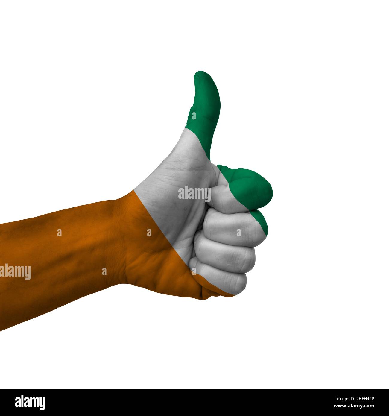 Hand macht Daumen hoch Zeichen, cote divoire gemalt mit Flagge als ...