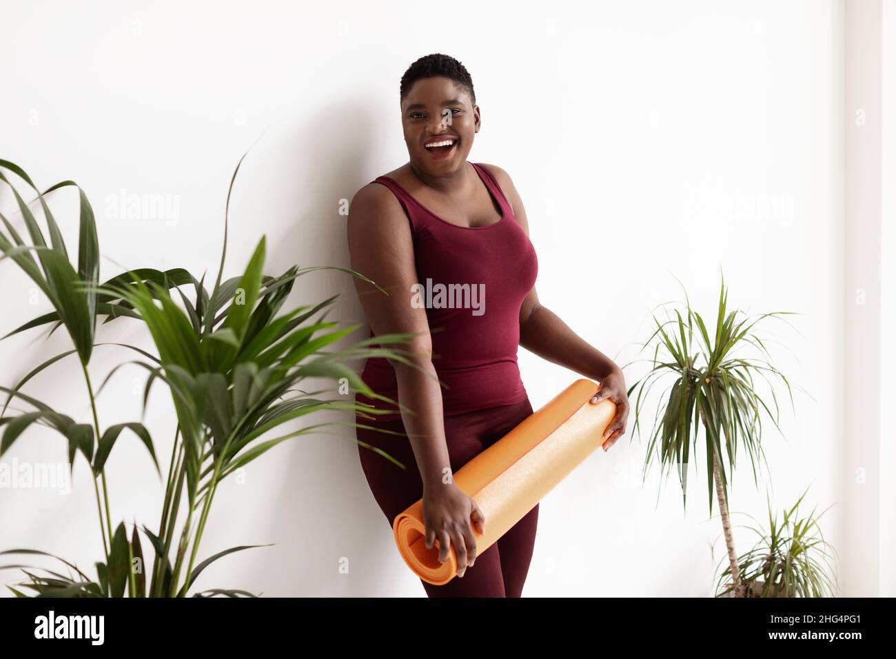 Mollige frau hübsch -Fotos und -Bildmaterial in hoher Auflösung - Seite ...