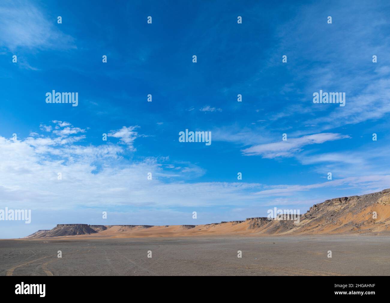 Leeres viertel -Fotos und -Bildmaterial in hoher Auflösung – Alamy