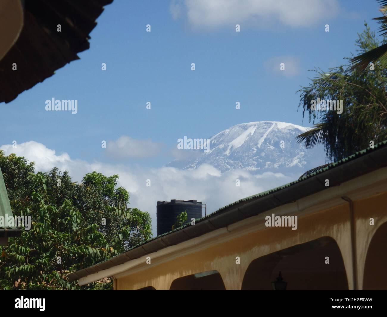 Blick auf den kilimandscharo von moshi -Fotos und -Bildmaterial in ...