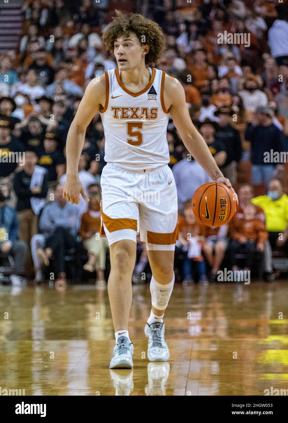 Jabn 22, 2022. Devin Askew #5 der Texas Longhorns in Aktion im ...