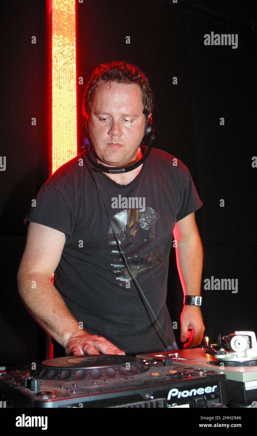 08 Nov 2003 Südkorea - Seoul Australischer House dj Mr. John Course ...