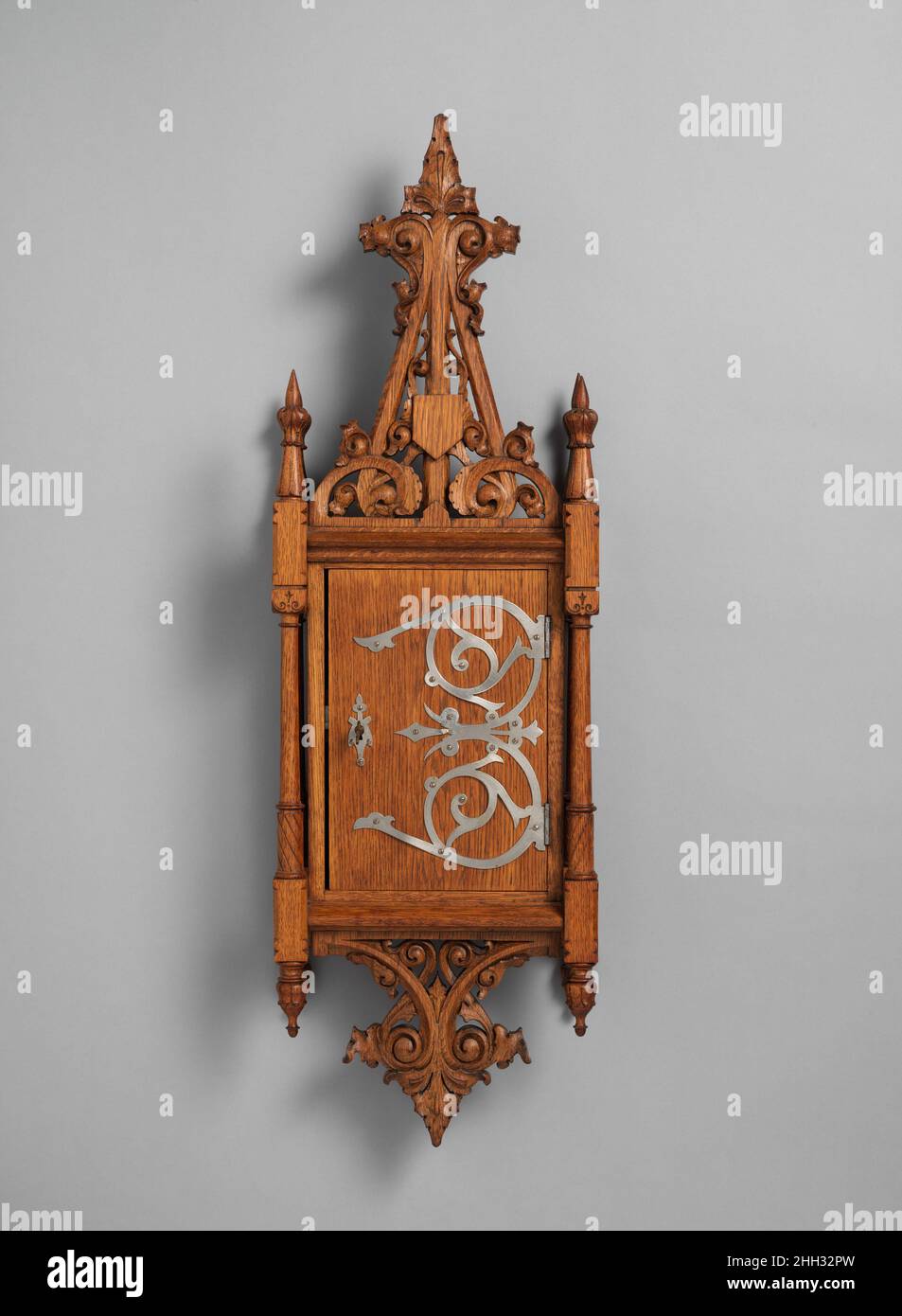 Hängender Schlüsselschrank ca. 1876 A. Kimbel und J. Cabus dieser ...