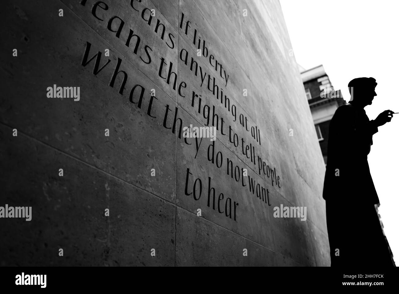 Statua di george orwell bbc -Fotos und -Bildmaterial in hoher Auflösung ...