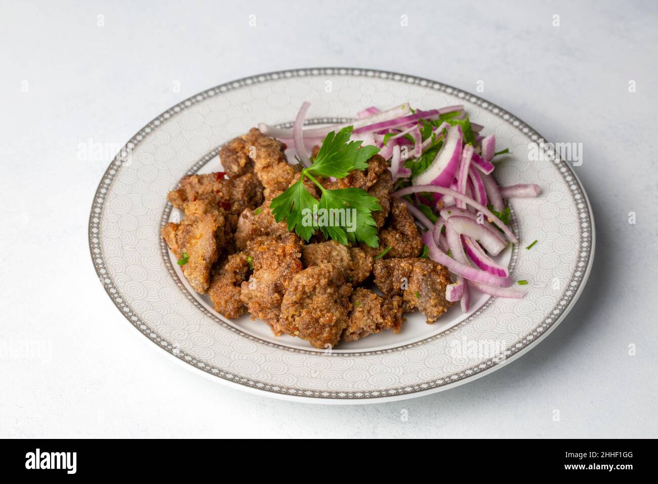 Leberpfanne (albanische Leber) traditionelle türkische Küche. Leber ...