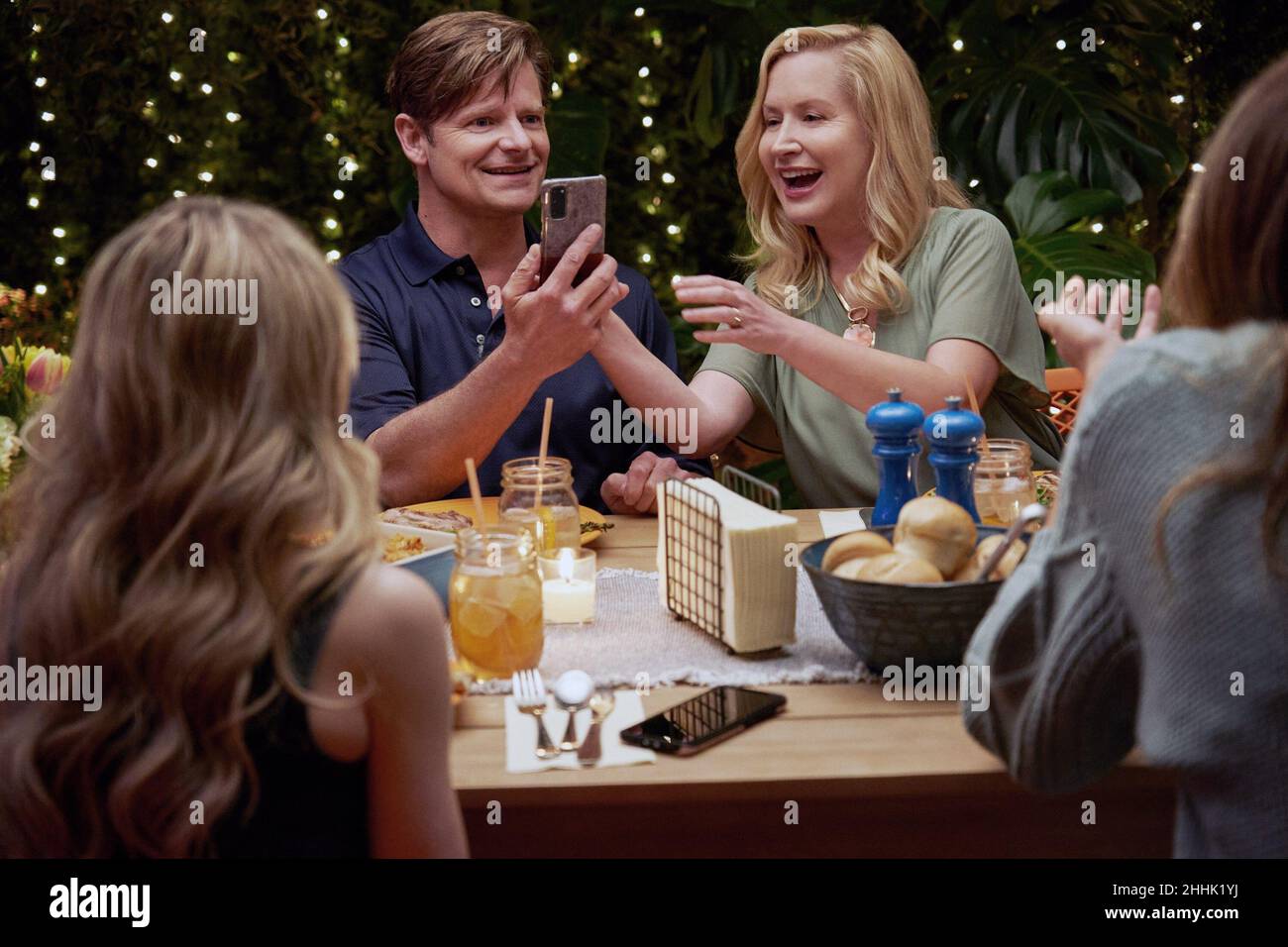 GROSSES MÄDCHEN 2, (aka GROSSES MÄDCHEN 2 JUNIOR YEAR), von links ...