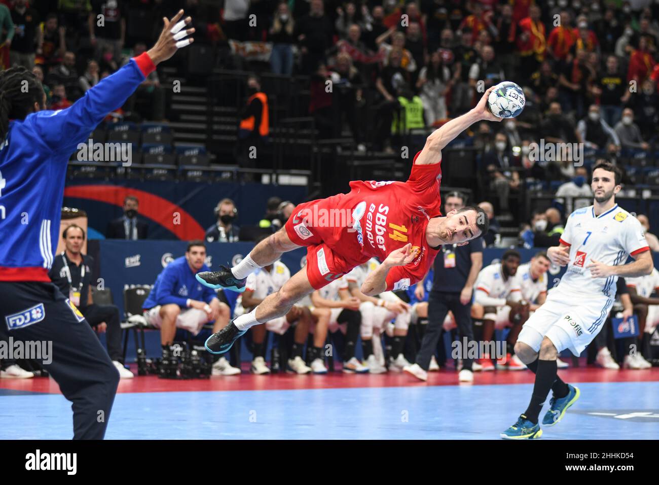 Milos vujovic montenegro -Fotos und -Bildmaterial in hoher Auflösung ...