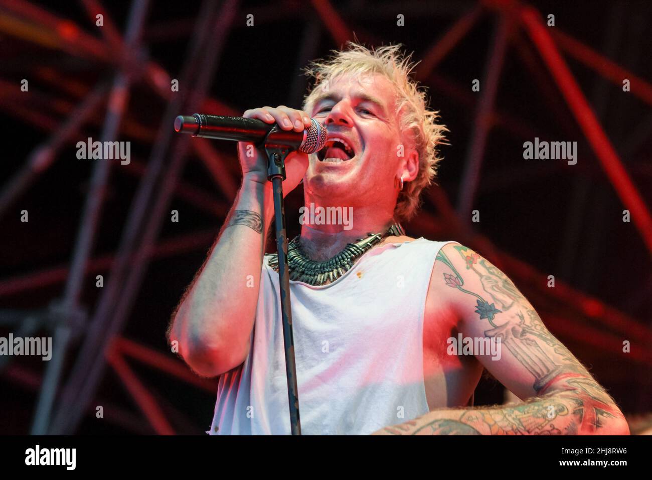 Michael rhein in extremo -Fotos und -Bildmaterial in hoher Auflösung ...