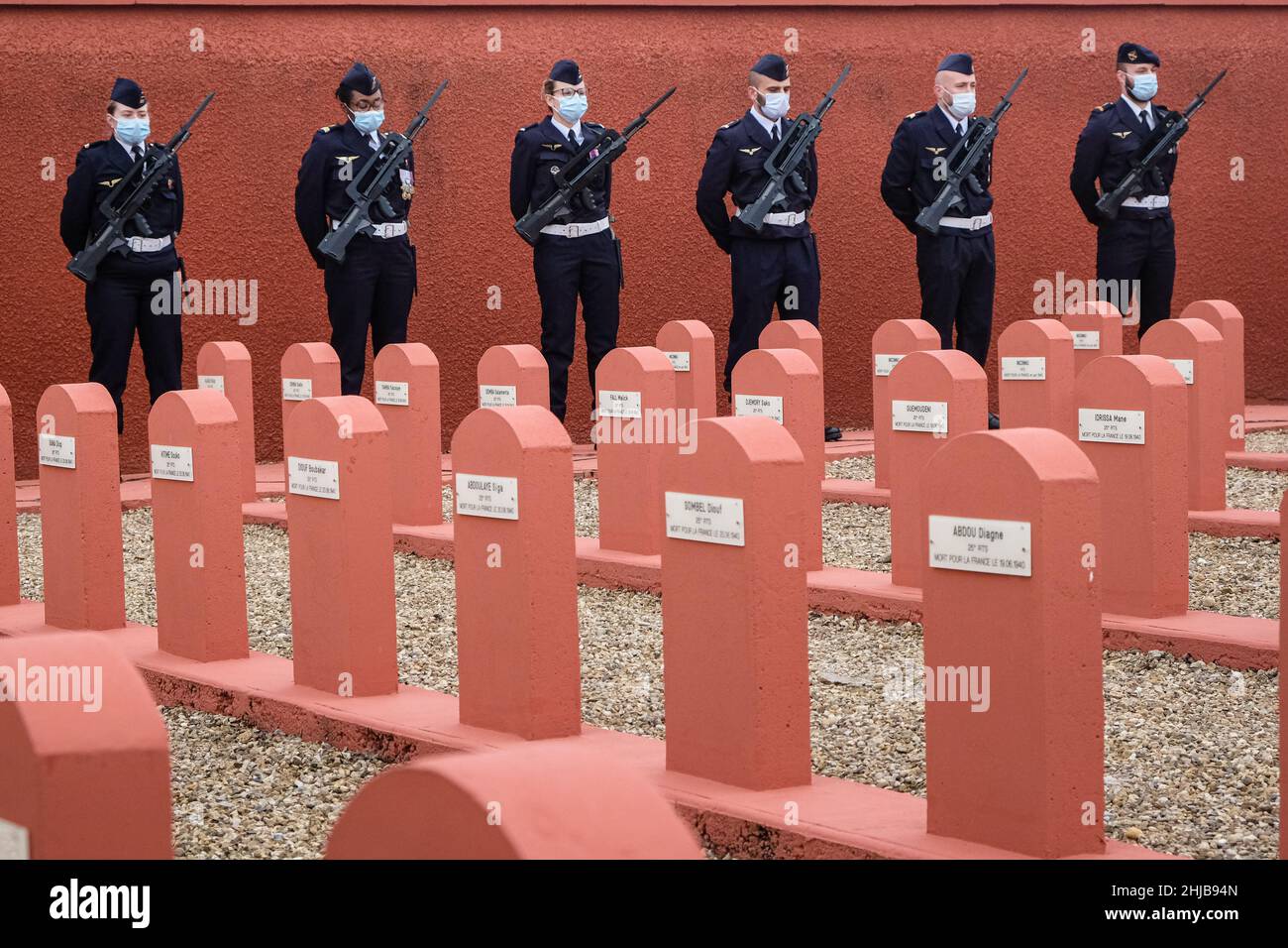 Tata senegalais -Fotos und -Bildmaterial in hoher Auflösung – Alamy