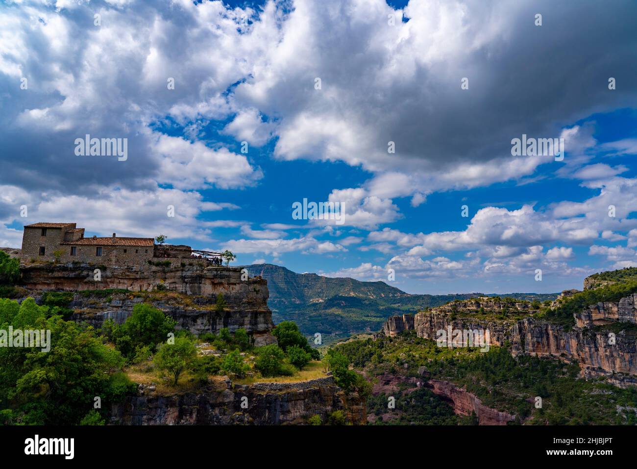 Das Clifftop Dorf Siurana, in der Gemeinde Cornudella de Montsant in ...