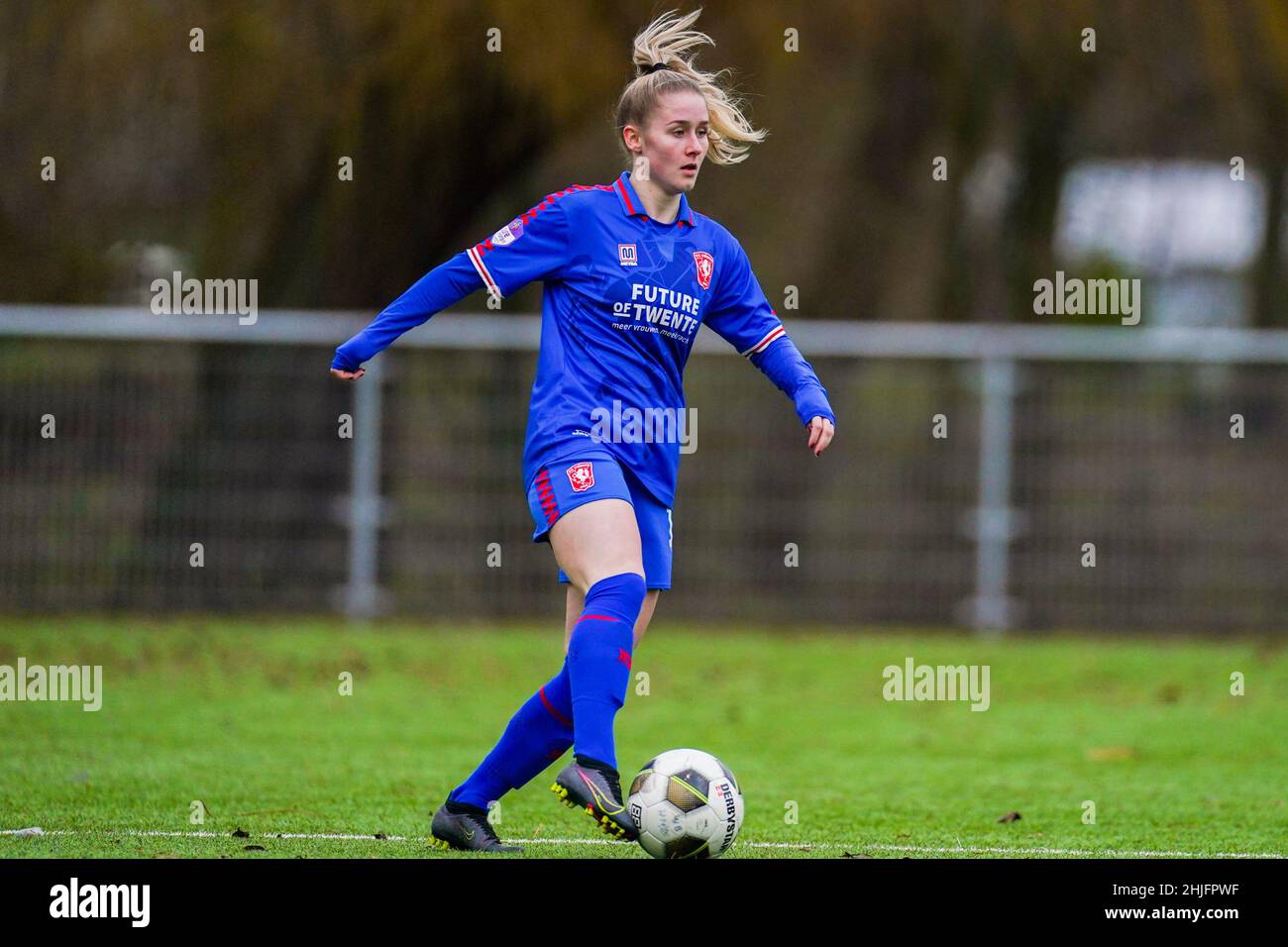 AMSTERDAM, NIEDERLANDE - 29. JANUAR: Kim Everaerts vom FC Twente läuft ...