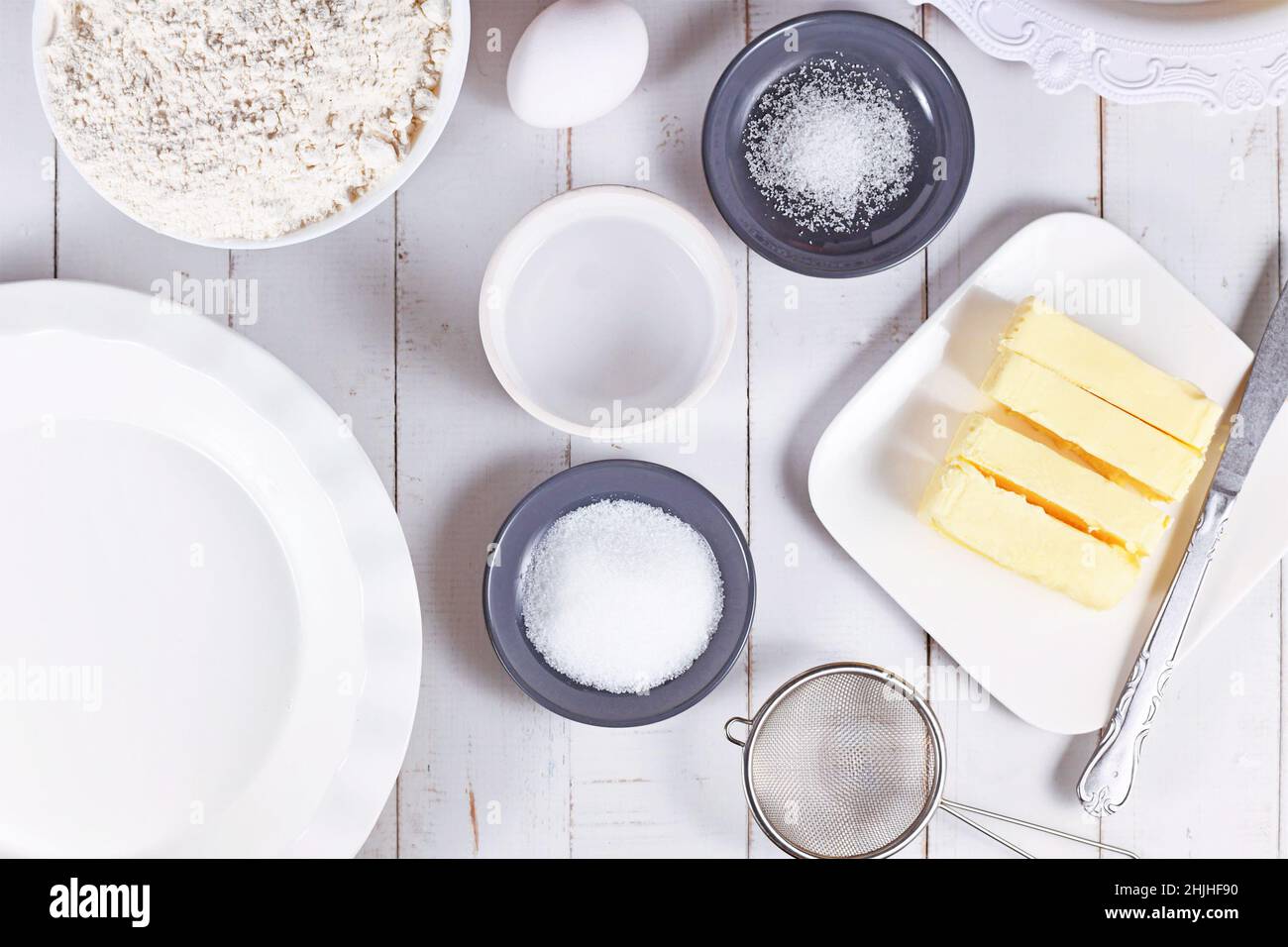 Teig mehl zucker butter -Fotos und -Bildmaterial in hoher Auflösung – Alamy