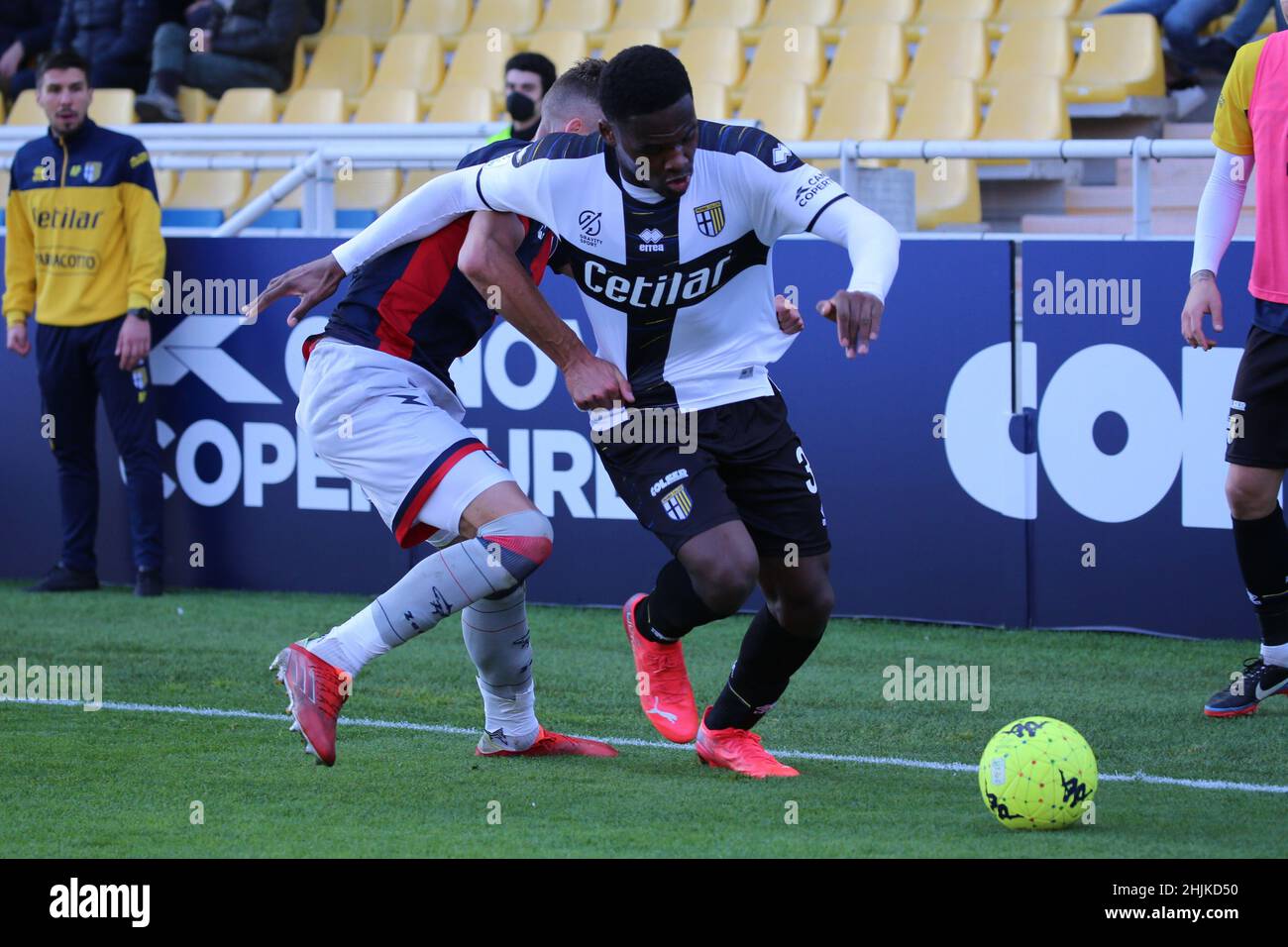 Ange-Yoan Laurent Bonny von PARMA CALCIO im Einsatz beim Spiel der ...