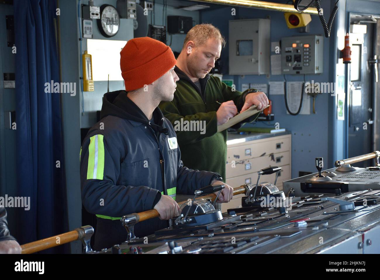 USNS Pathfinder (T-AGS 60) ein Ozeanografievermessungsschiff des ...