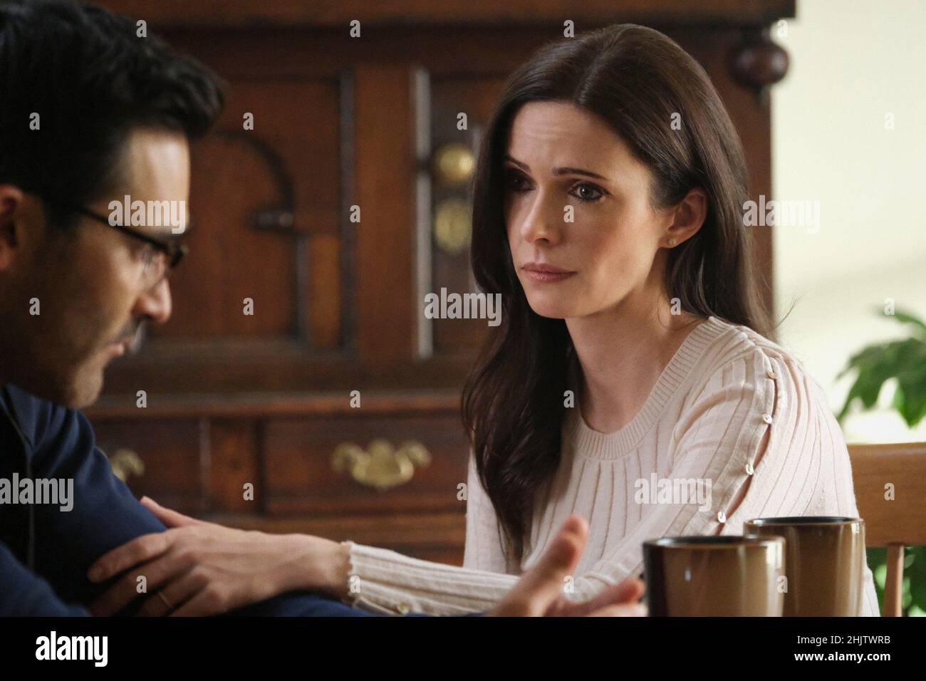 Superman Und Lois Aka Superman And Lois Von Links Tyler Hoechlin Als