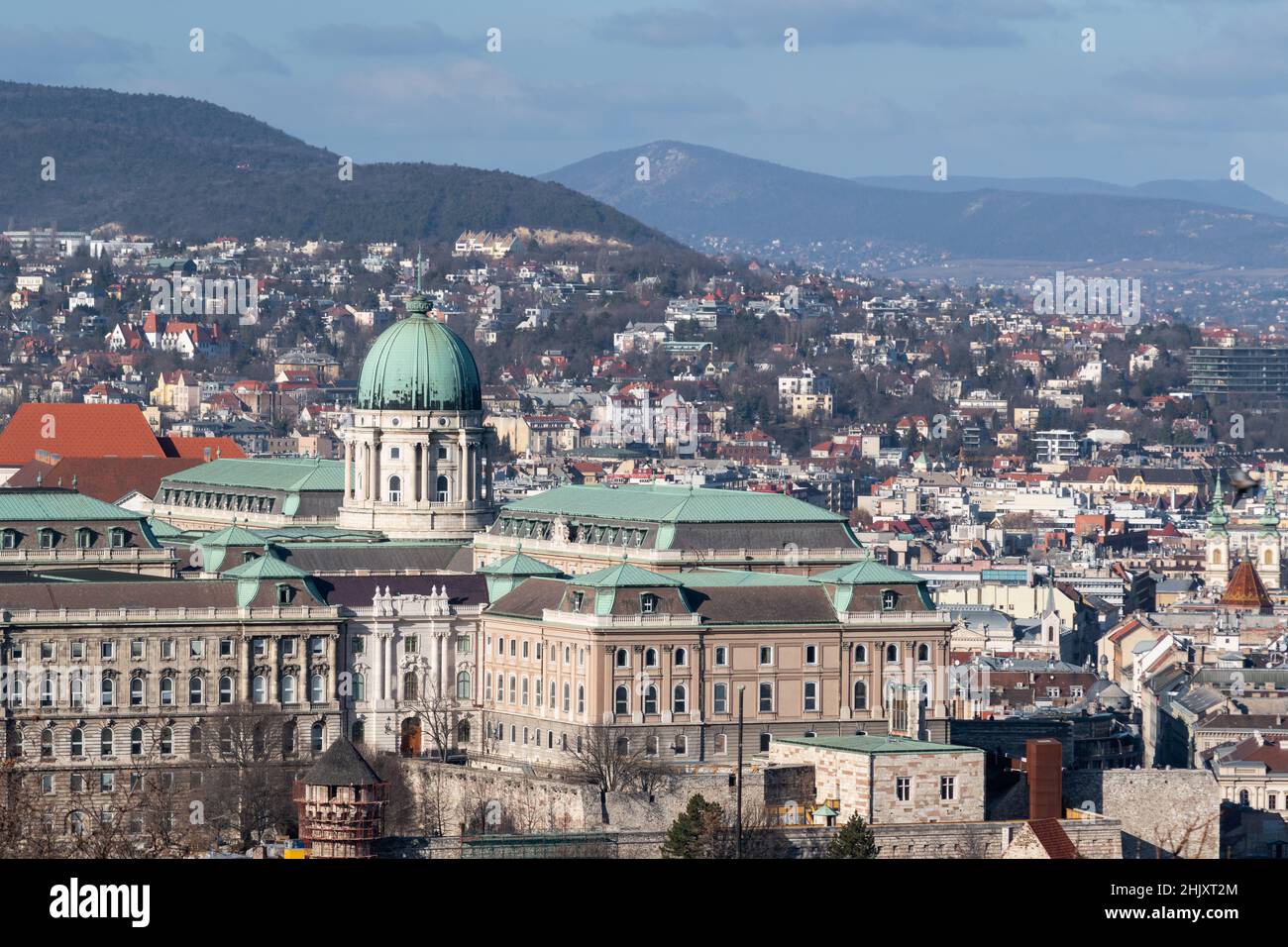 Stadtbild von Budapest mit der Budaer Burg in Ungarn, historisches Erbe ...