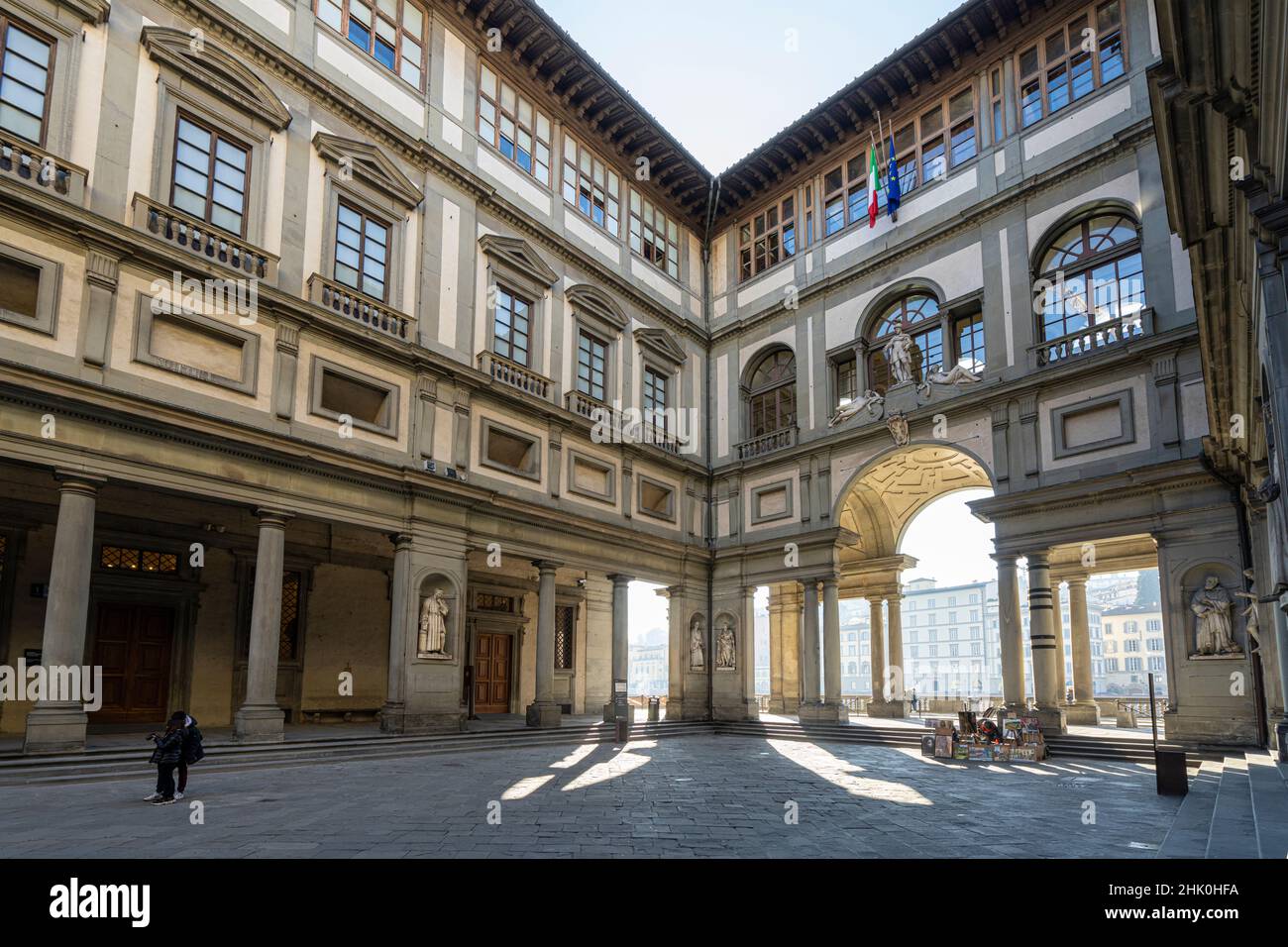 Statue in der galerie der uffizien -Fotos und -Bildmaterial in hoher Auflösung – Alamy
