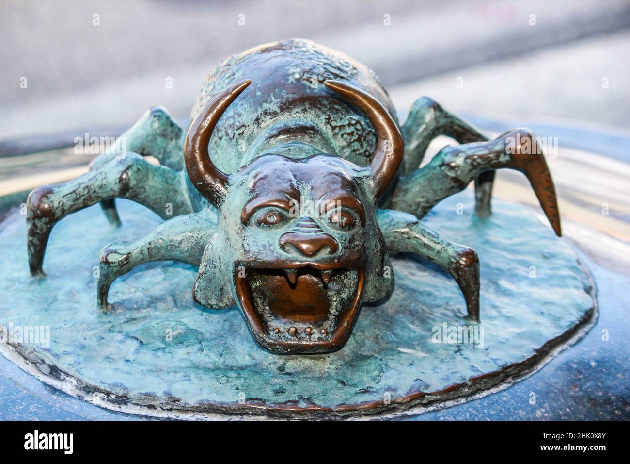 GE Ge Ge no Kitaro Bronzeskulptur entlang der Mizuki Shigeru Road ...