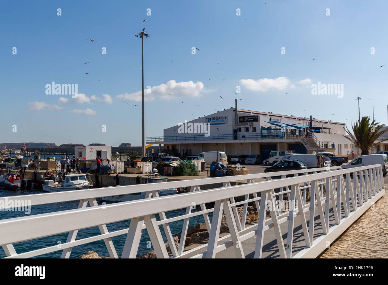 Boot dock trawler fischerboot portugal -Fotos und -Bildmaterial in ...