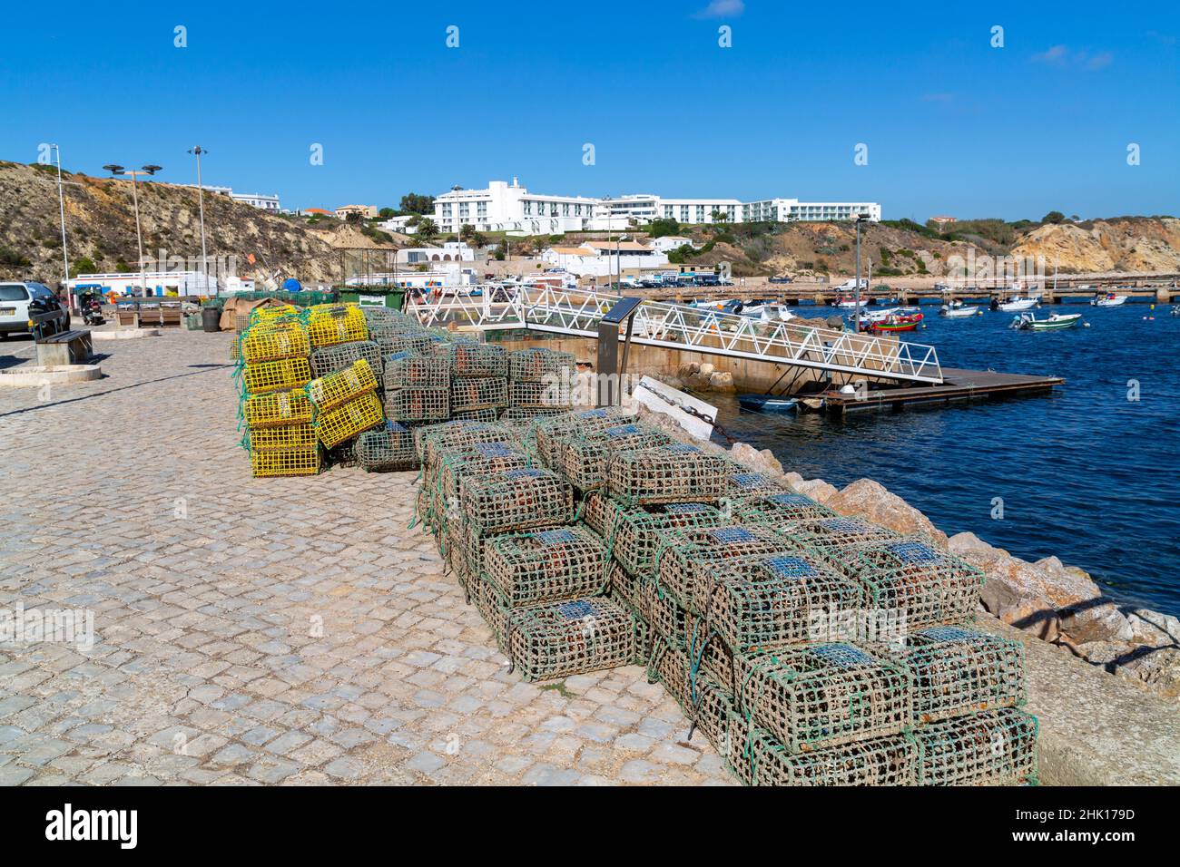 Boot dock trawler fischerboot portugal -Fotos und -Bildmaterial in ...