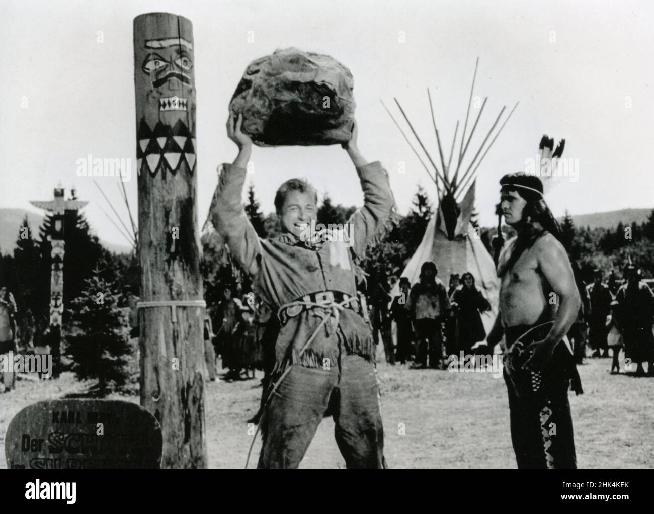 Der schatz im silbersee -Fotos und -Bildmaterial in hoher Auflösung – Alamy