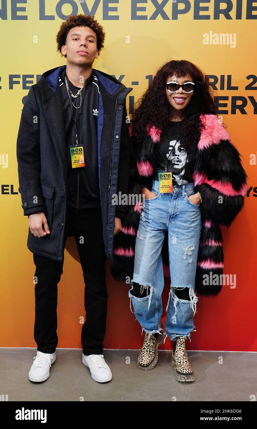 Bob und Rita Marleys Tochter Cedella Marley und ihr Sohn Saiyan Marley ...