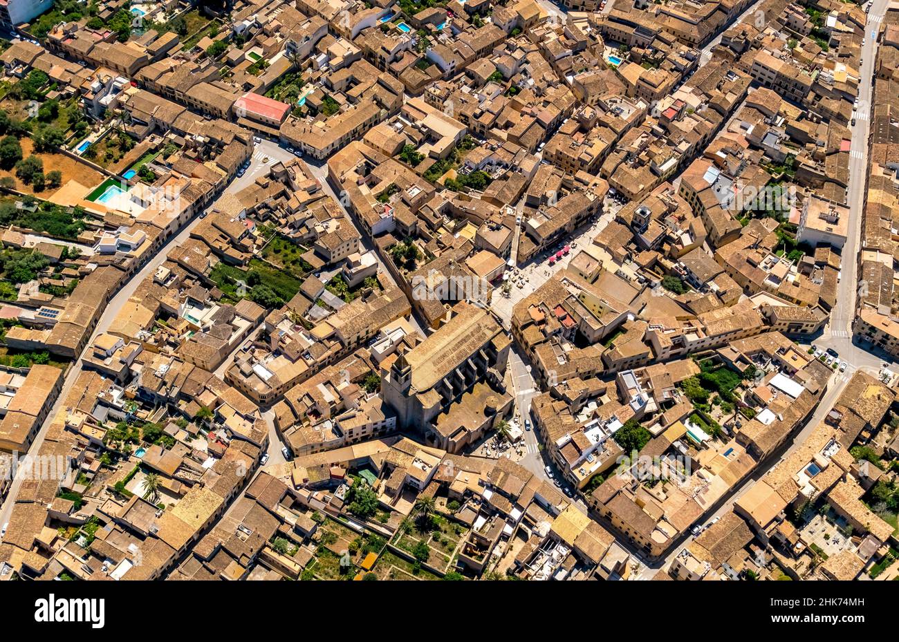Altstadt und kirche sant andreu in santanyi -Fotos und -Bildmaterial in ...