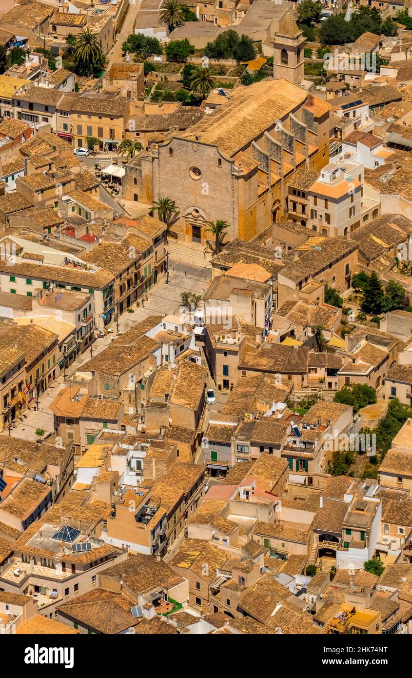 Altstadt und kirche sant andreu in santanyi -Fotos und -Bildmaterial in ...