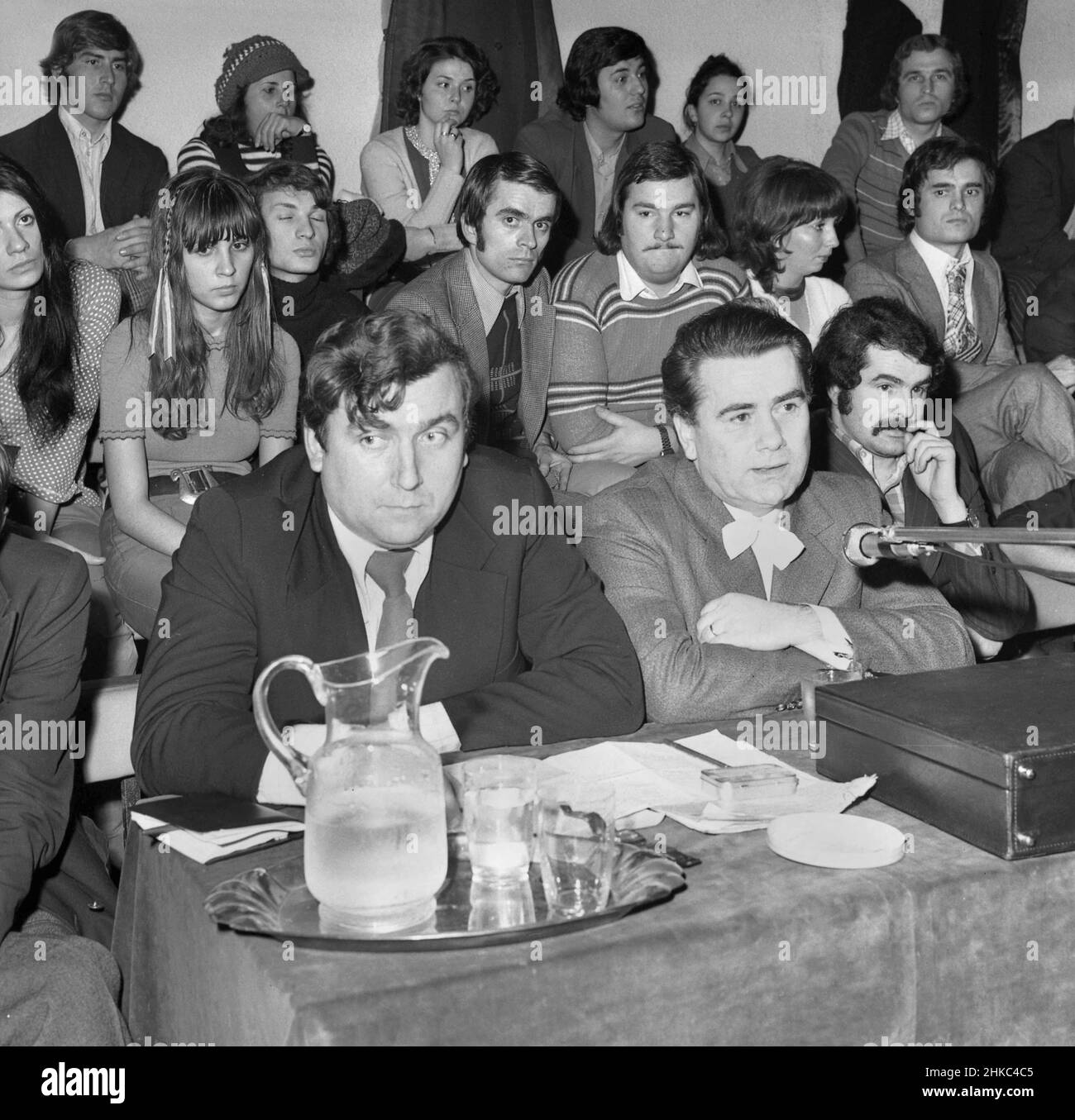 Adrian paunescu -Fotos und -Bildmaterial in hoher Auflösung – Alamy