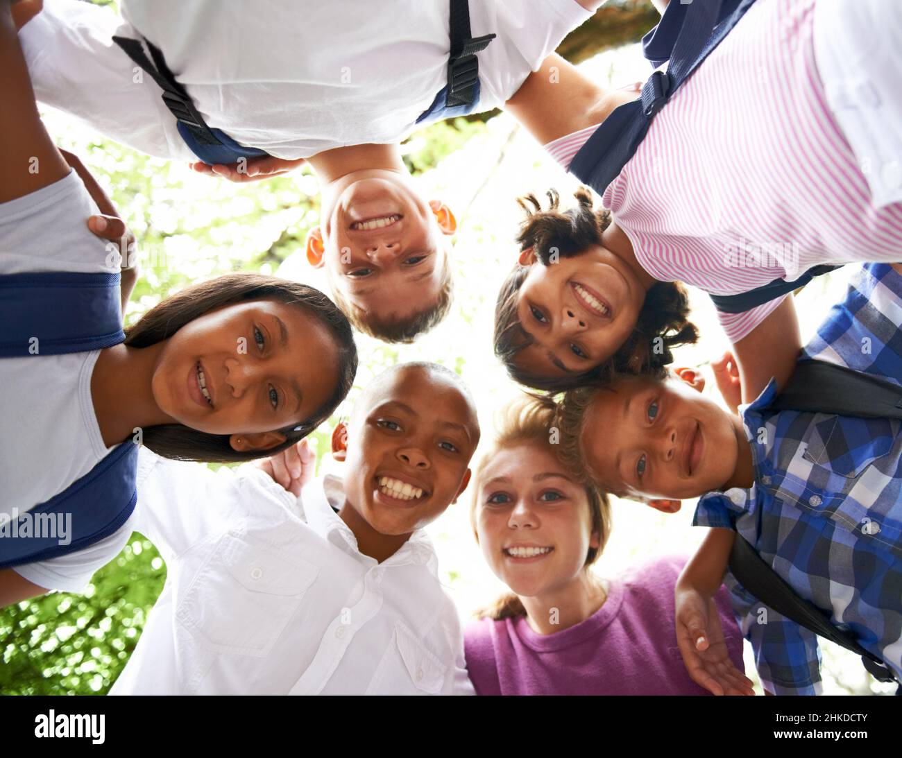 Gemischte rassen schulkinder -Fotos und -Bildmaterial in hoher Auflösung – Alamy