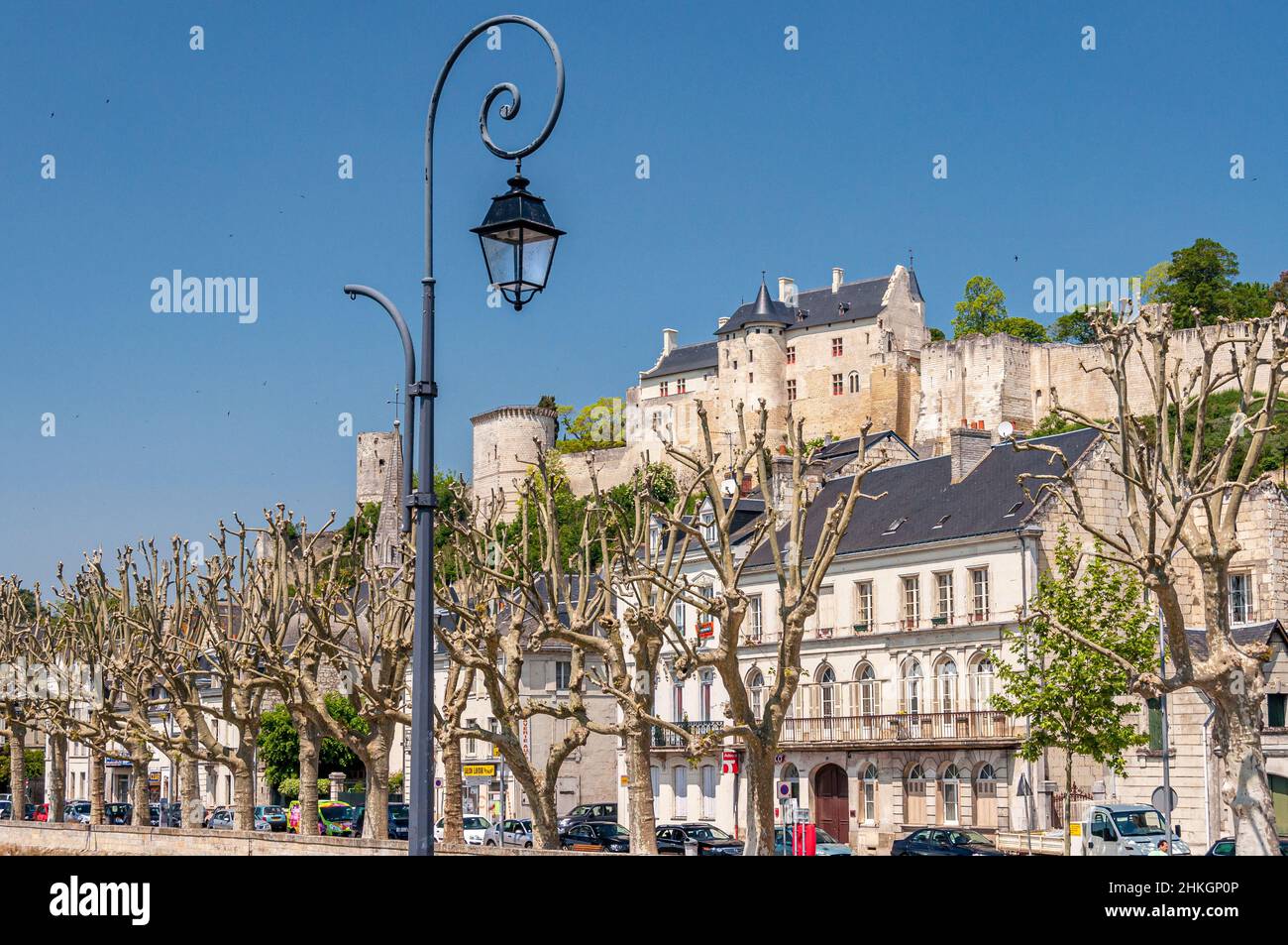Chinon schloss und vienne fluss -Fotos und -Bildmaterial in hoher Auflösung – Alamy