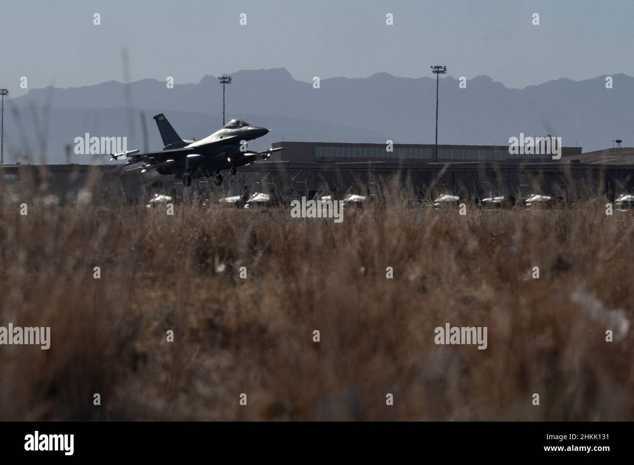 Eine F-16 Fighting Falcon vom 148th Fighter Wing, Duluth Air National ...