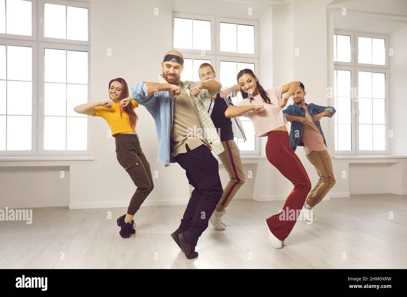 Breakdance moves -Fotos und -Bildmaterial in hoher Auflösung – Alamy