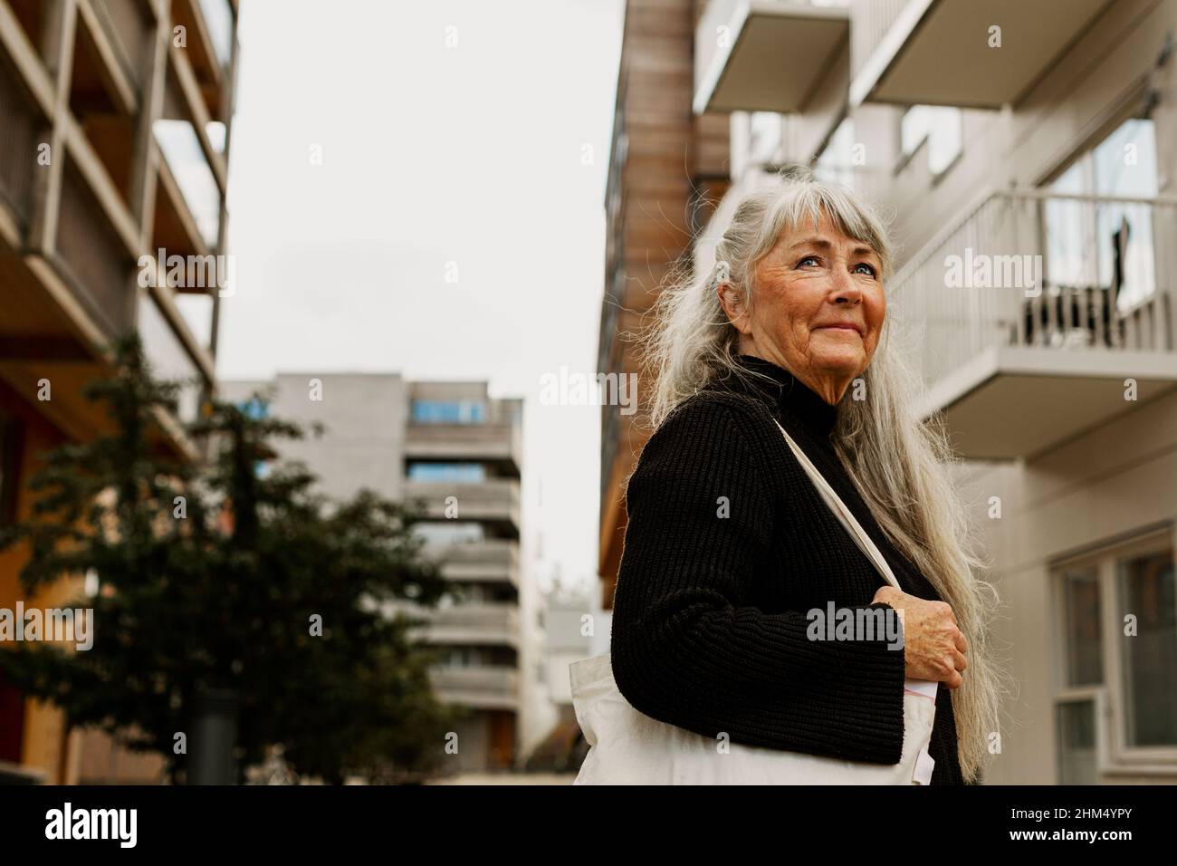 Senioren alte front -Fotos und -Bildmaterial in hoher Auflösung – Alamy