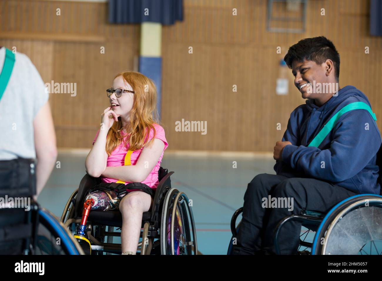 Menschen handicap -Fotos und -Bildmaterial in hoher Auflösung – Alamy