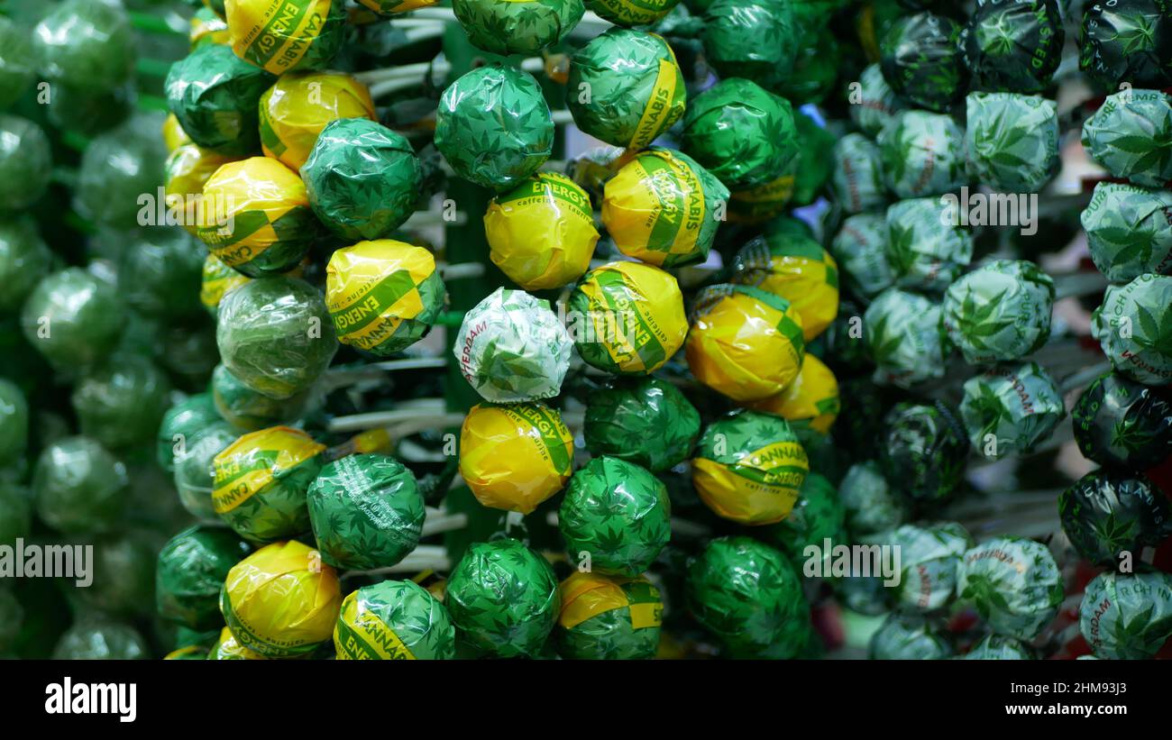 Cannabis lollipop -Fotos und -Bildmaterial in hoher Auflösung – Alamy