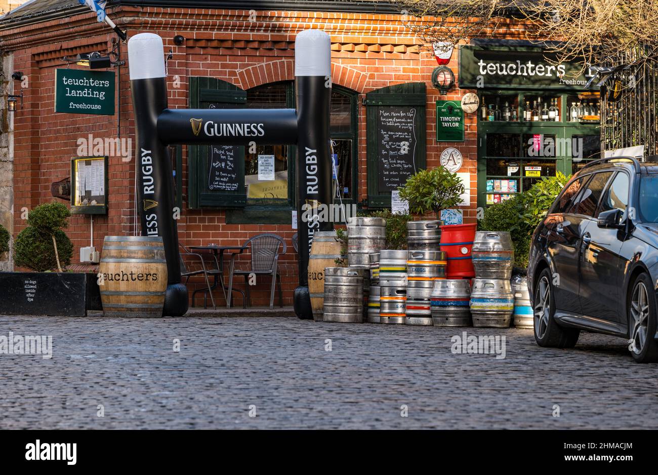 Edinburgh leith teuchters landing pub -Fotos und -Bildmaterial in hoher ...