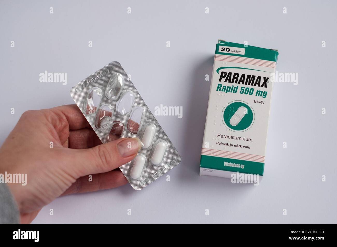 Kopfschmerzen erleichterung -Fotos und -Bildmaterial in hoher Auflösung ...